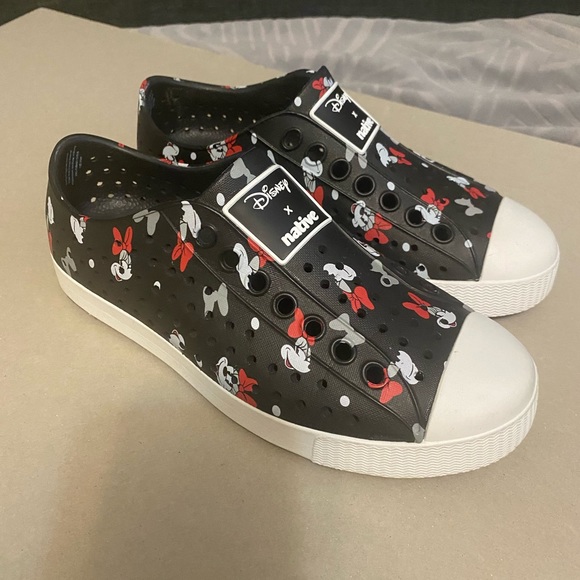 Native | Shoes | Native X Disney Minnie Mouse Slip On Sneaker Shoe Men ...